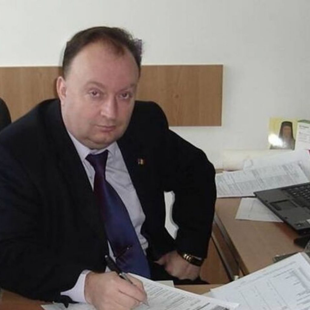 Titulari - Facultatea de Drept și Științe Administrative